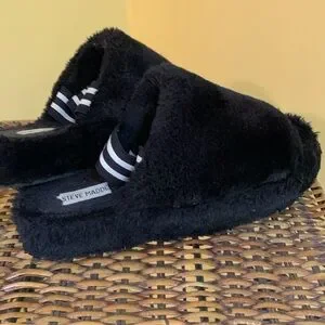 Steve Madden | Shoes | Steve Madden Womens Black And White Fuzzy ...